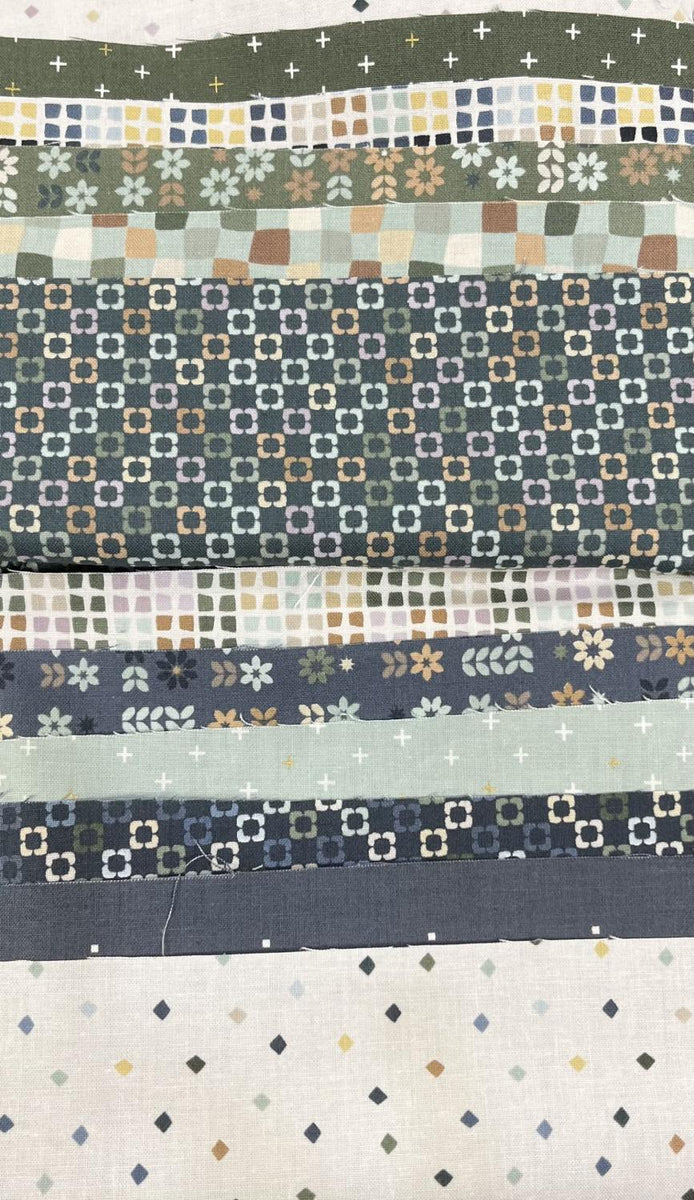 Berry Smoothie 12 Fat Quarter Bundle – Off the Rails Quilting